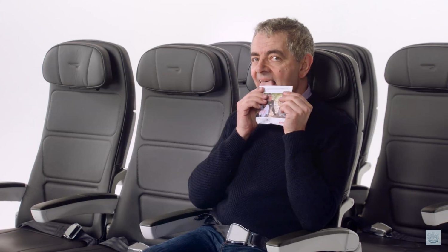 Airline Safety Videos that You Will VOLUNTARILY Watch. - wanderspiel